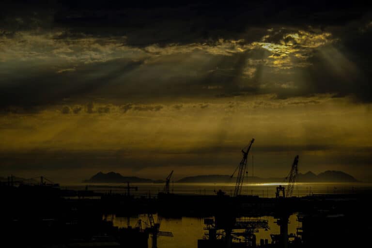 How to Take Low Key Photos Indoors And Outdoors – Photography Skool