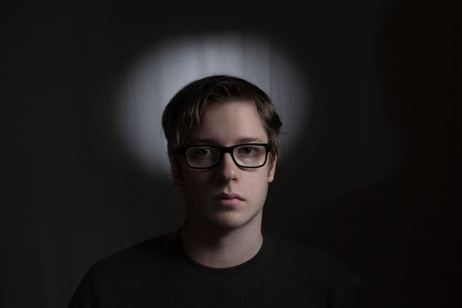 What is the Backdrop Light in Photography? (Illustrated Guide ...