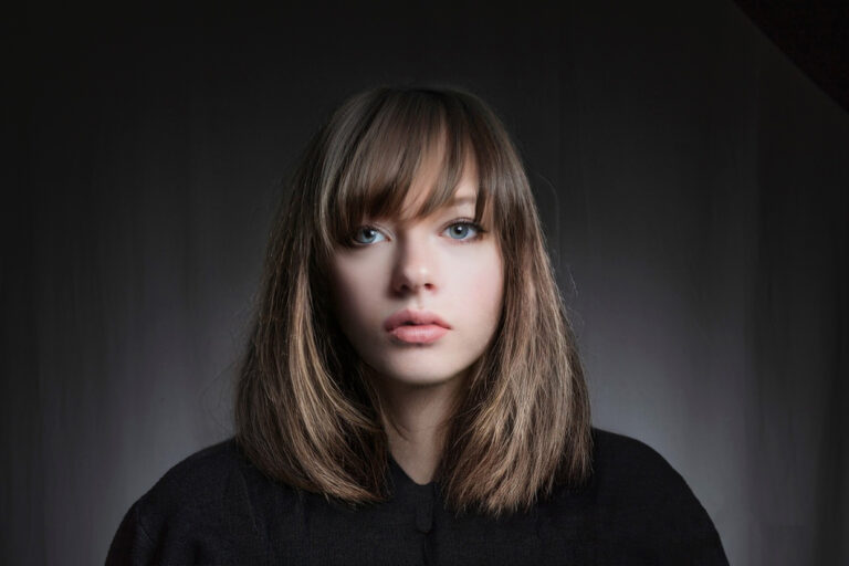 Loop Lighting in Portrait Photography: Helpful Guide! – Photography Skool