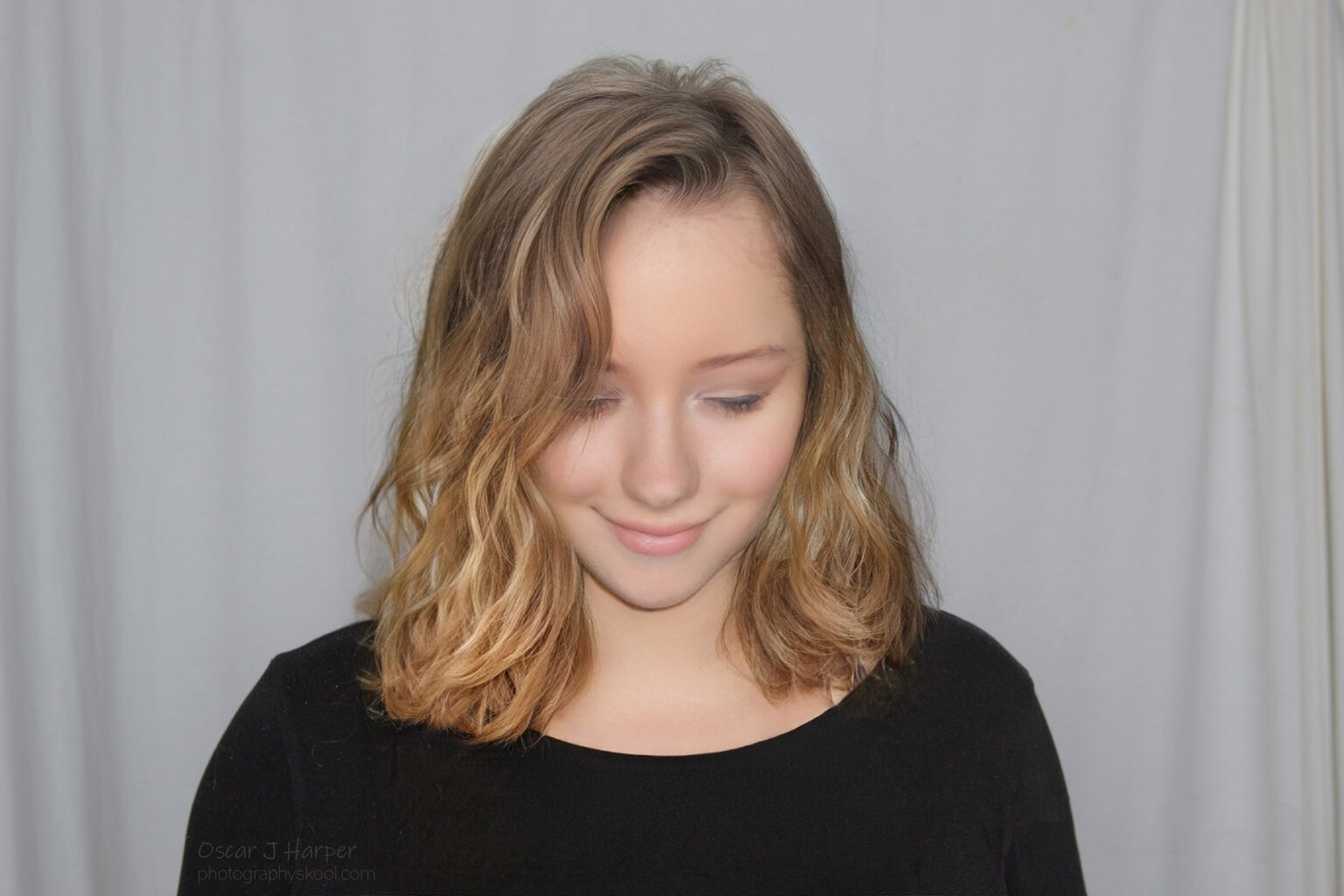 What is Flat Lighting in Studio Portrait Photography? – Photography Skool